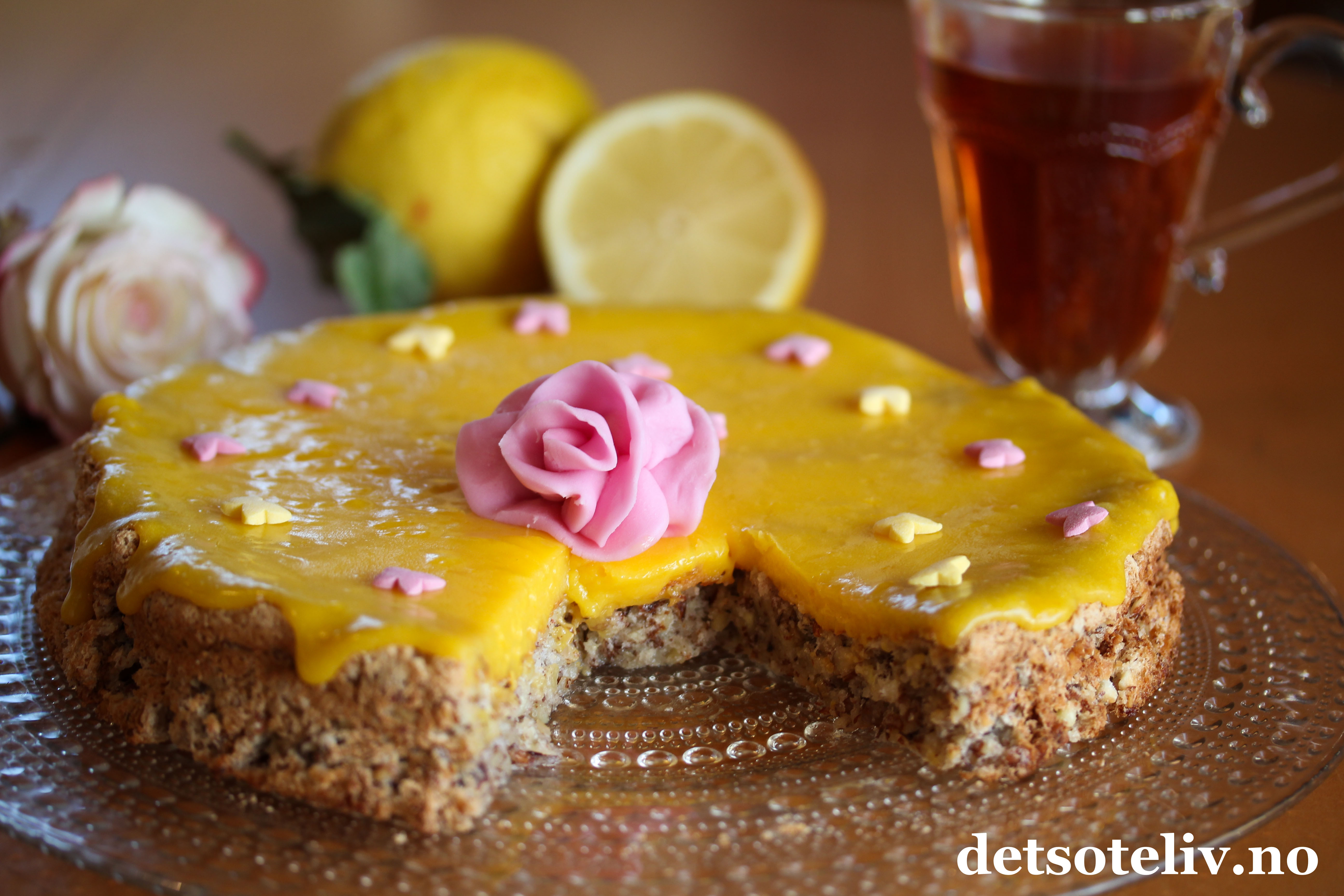 Mandelkake med sitronkrem | Det søte liv
