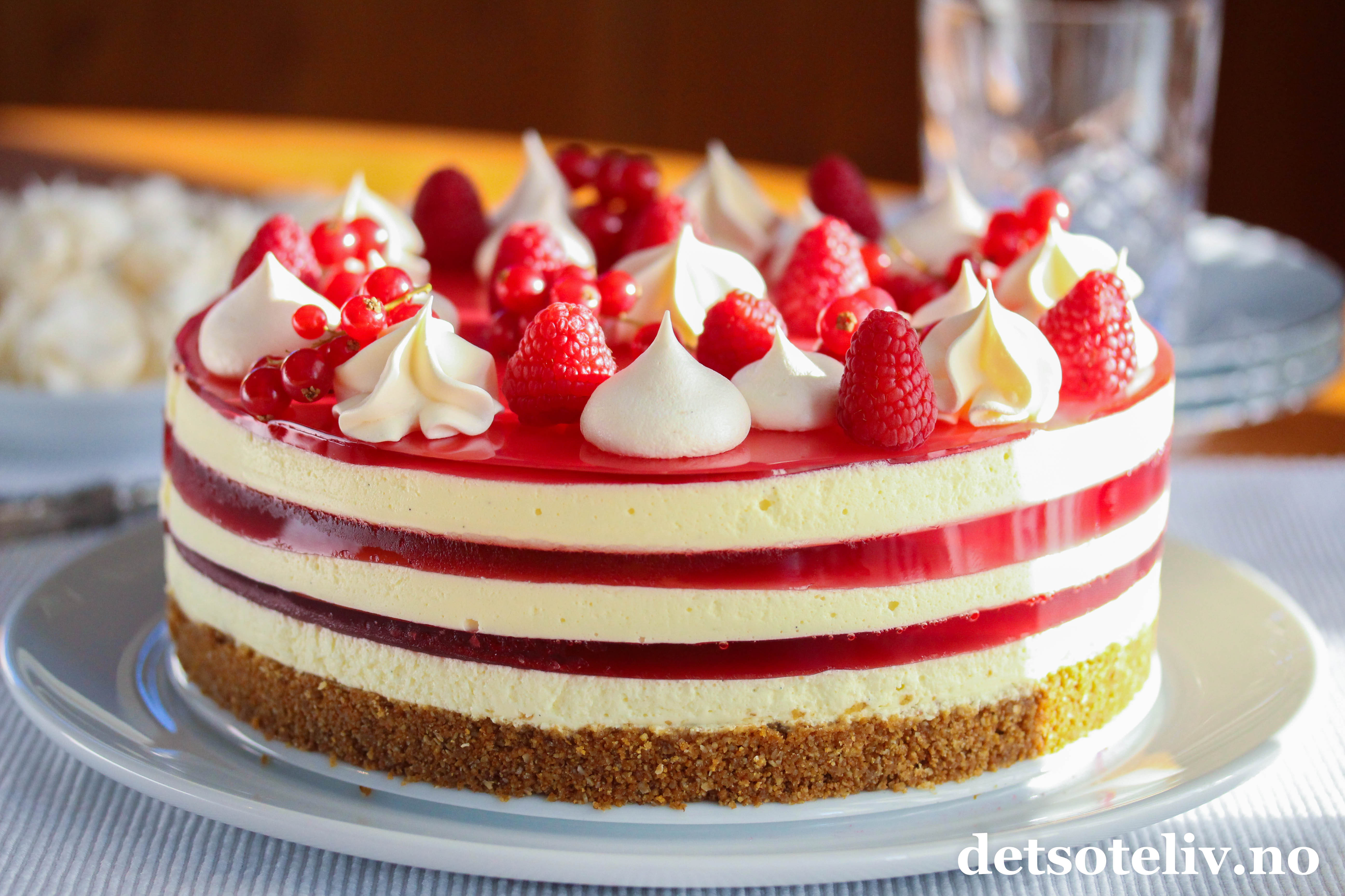 Ostekake med gelé i flere lag | Det søte liv
