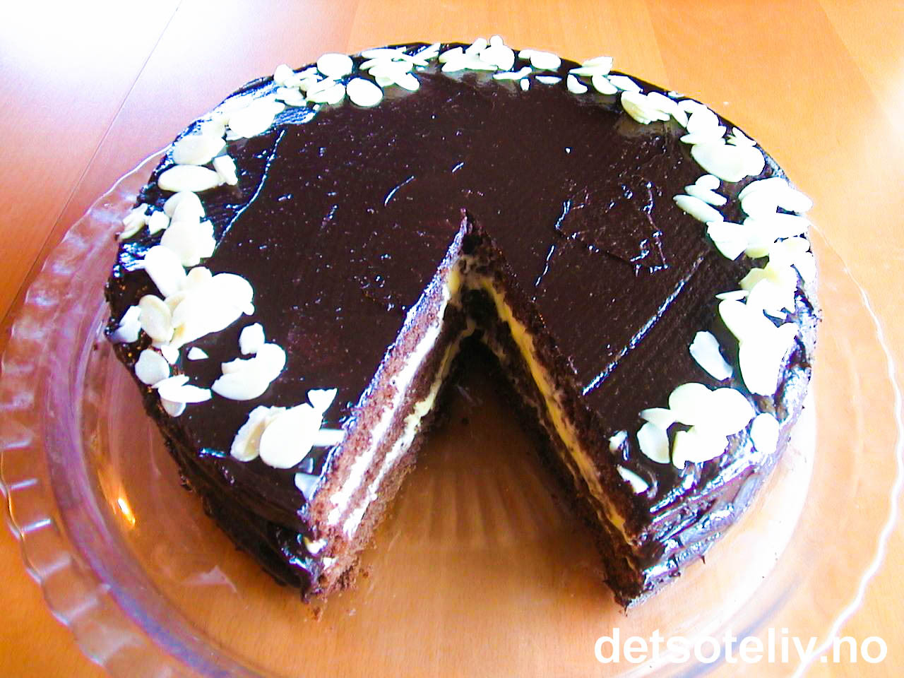 Sjokoladekake med vaniljekrem | Det søte liv