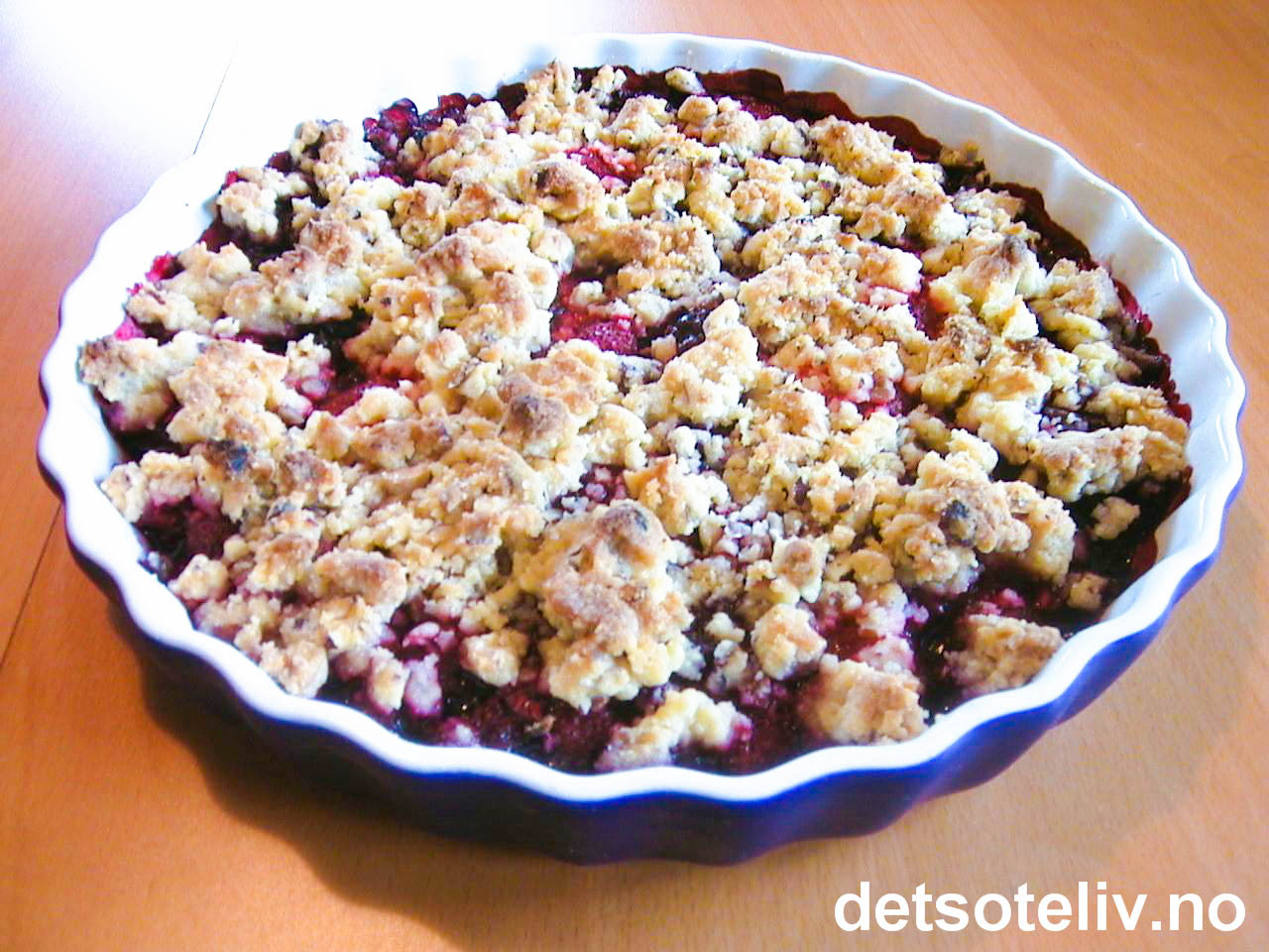 Smuldrepai med bær | Det søte liv